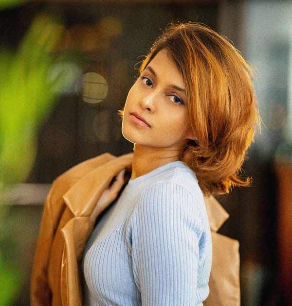 Yohani's Mesmerizing Hindi Remix in Bollywood's Thank God!